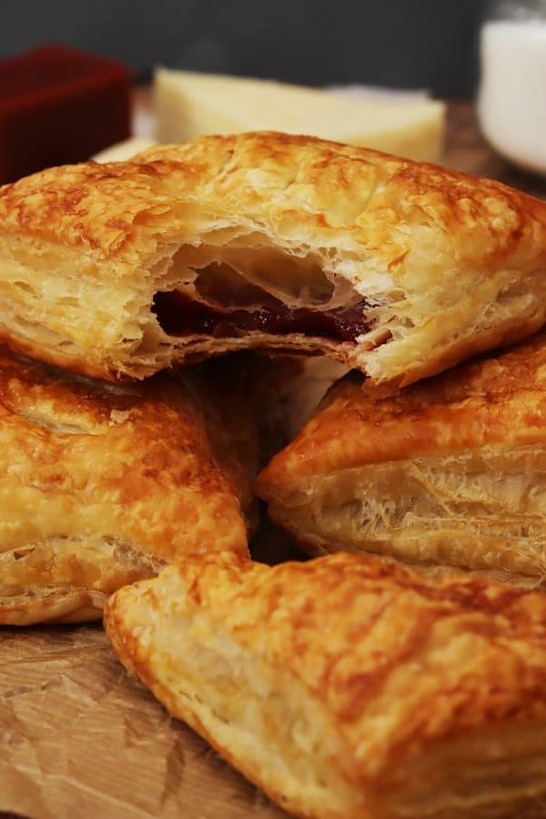 Cuban Pastries with Guava and Cheese: Discover the Cuban Dessert ...